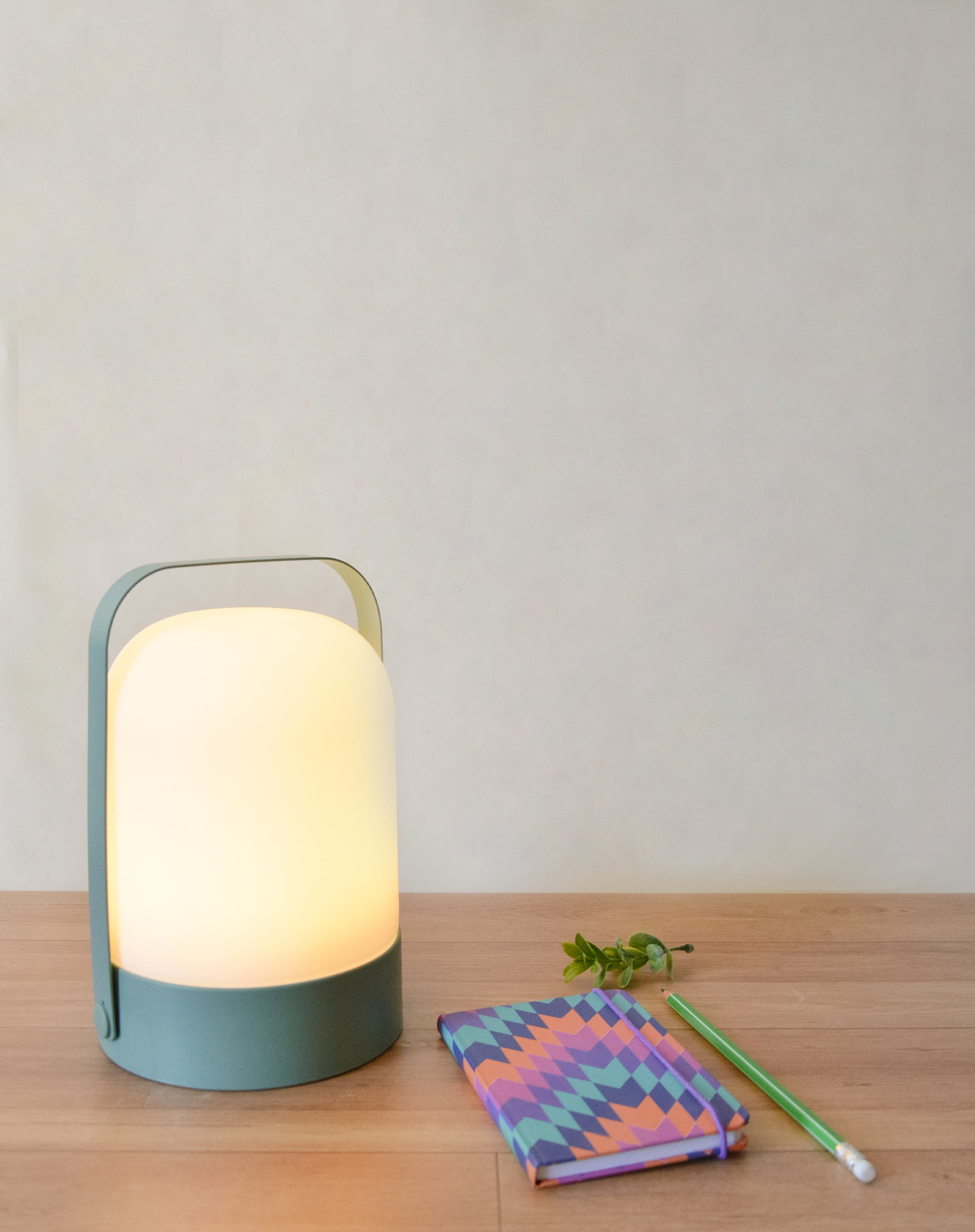 Lampião Led - Luminária Led Verde tipo Lampião - Azzurium Decorações e ...